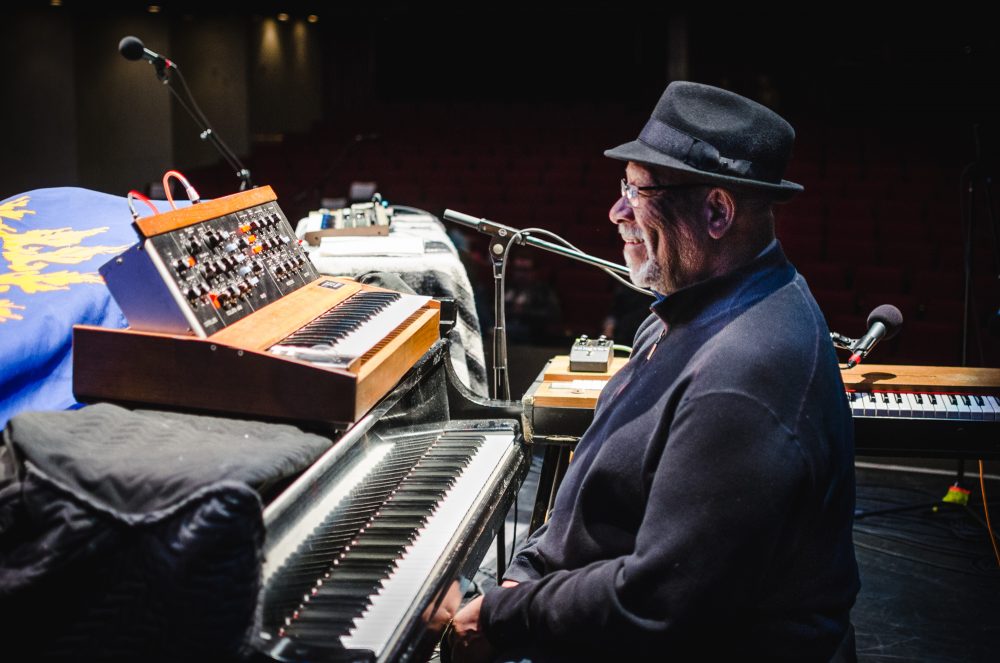 MUSIC EXPLORER: 10 Reasons to Attend a Mountain Stage Show - Almost ...