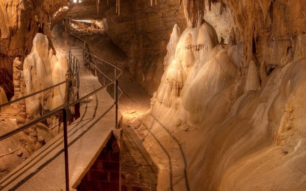 Caverns - Almost Heaven - West Virginia : Almost Heaven – West Virginia