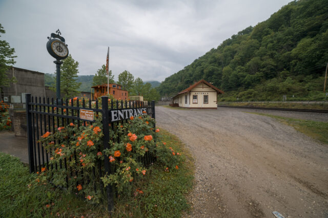 Road Trips from Kentucky – Hatfield-McCoy Mountains - Almost Heaven ...