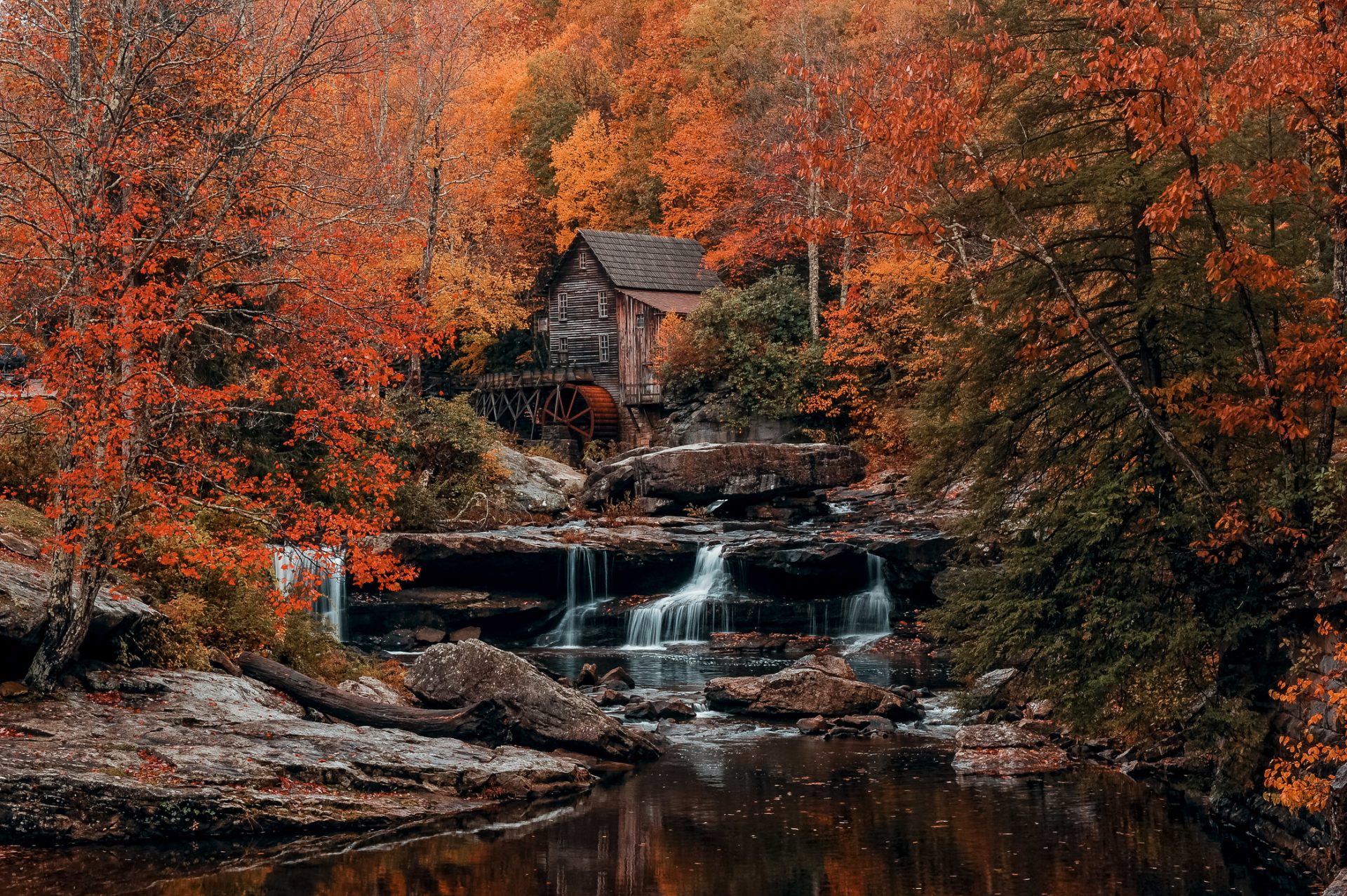 West Virginia continues to shine with the best fall color of the decade ...