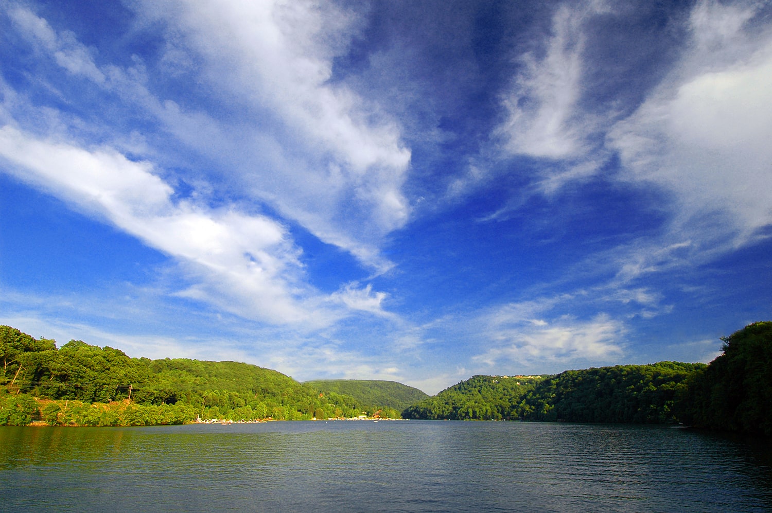 Life at the Lake: These 5 West Virginia Spots are Perfect for Summer ...