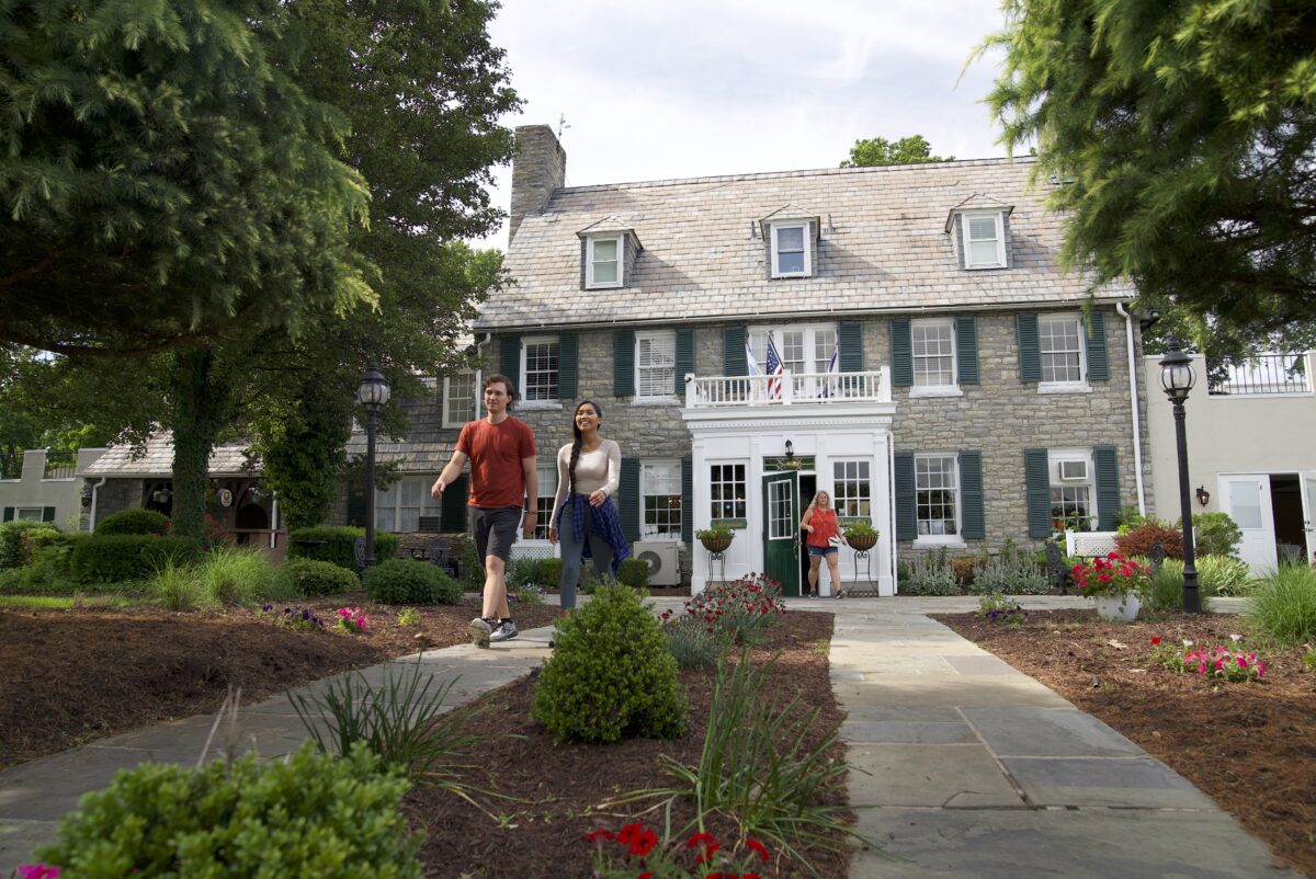 7 Small but Vibrant WV Towns You’ll Need Several Days to Fully Explore ...