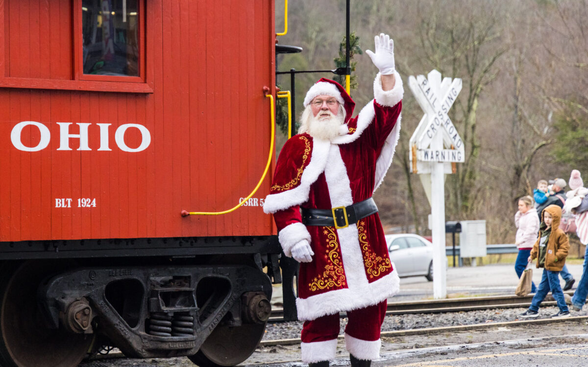 Experience Holiday Magic on these Christmas Train Getaways - Almost ...