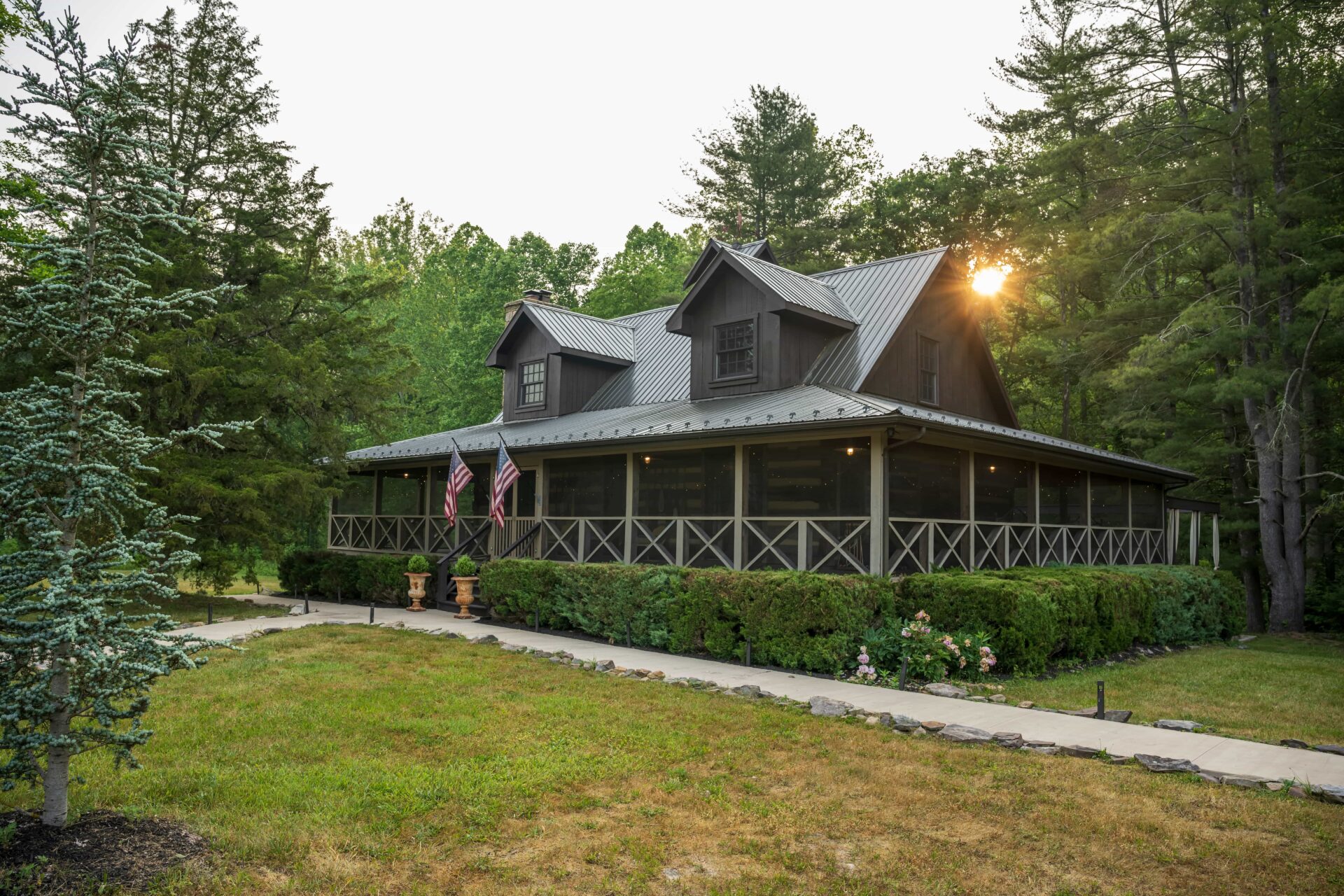Mountainaire Luxury Cabin in Capon Bridge WV, West Virginia - Almost ...