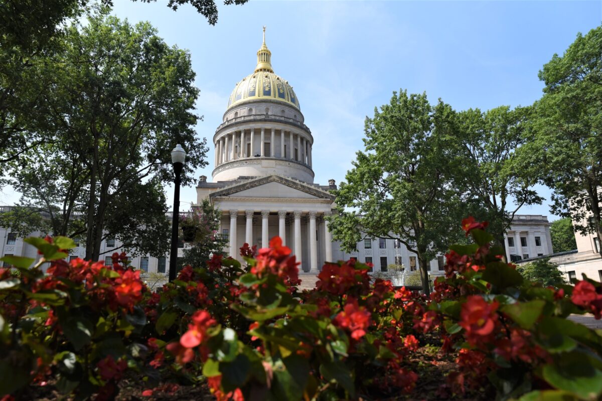 West Virginia State Capitol Complex in Charleston, WV - Almost Heaven ...