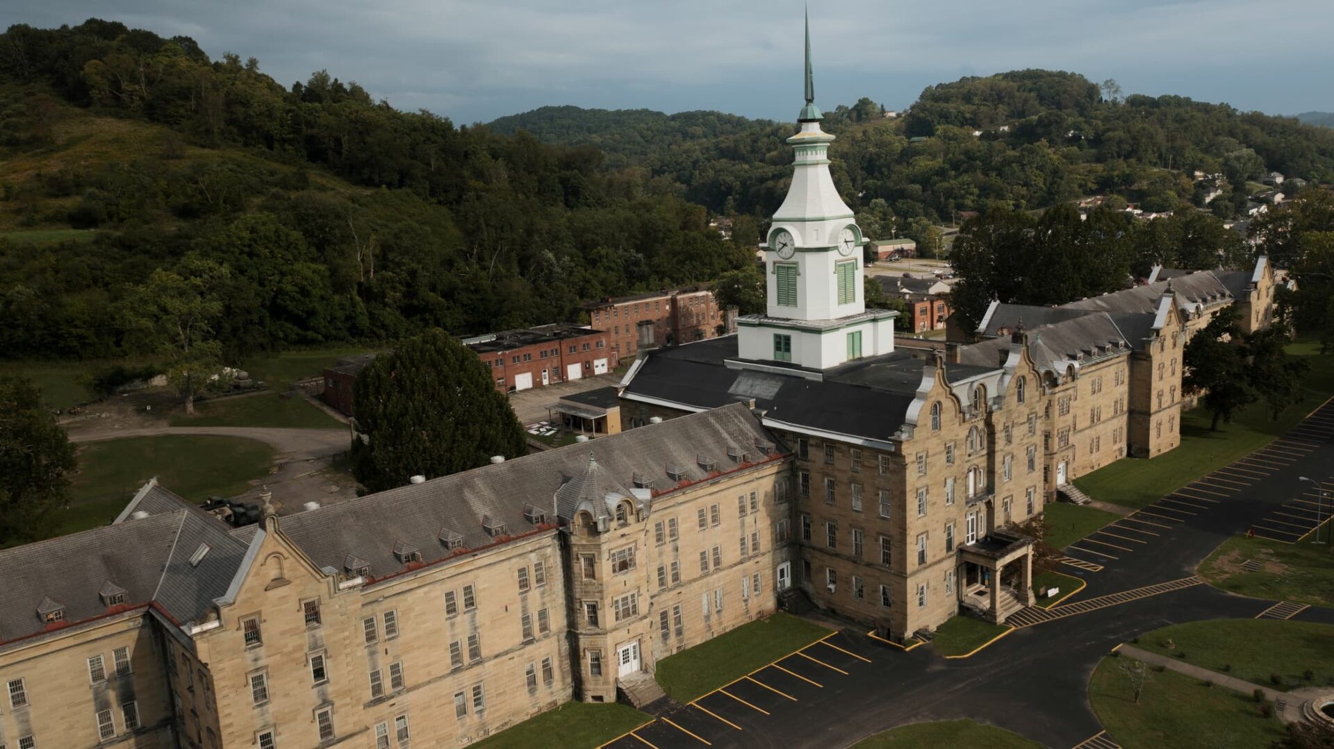 These special West Virginia buildings feature unique architecture and ...