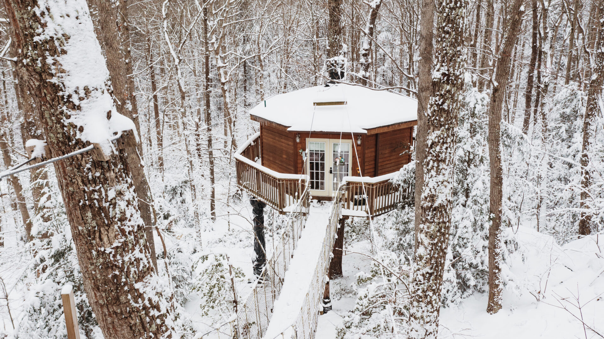 Escape the Winter Chills and Stay Warm in a Cozy West Virginia Cabin ...
